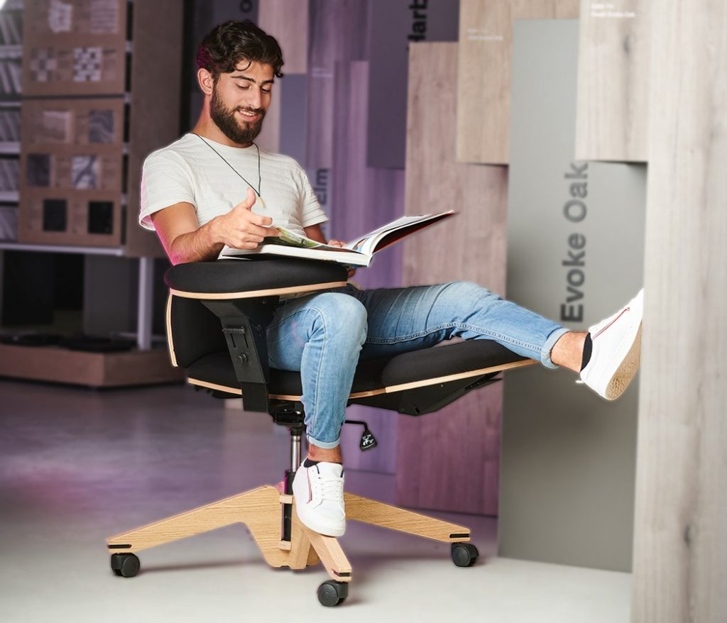 ‘BeYou’ Transforming Chair With 10 Ways You Can Sit | Mavigadget - Blog