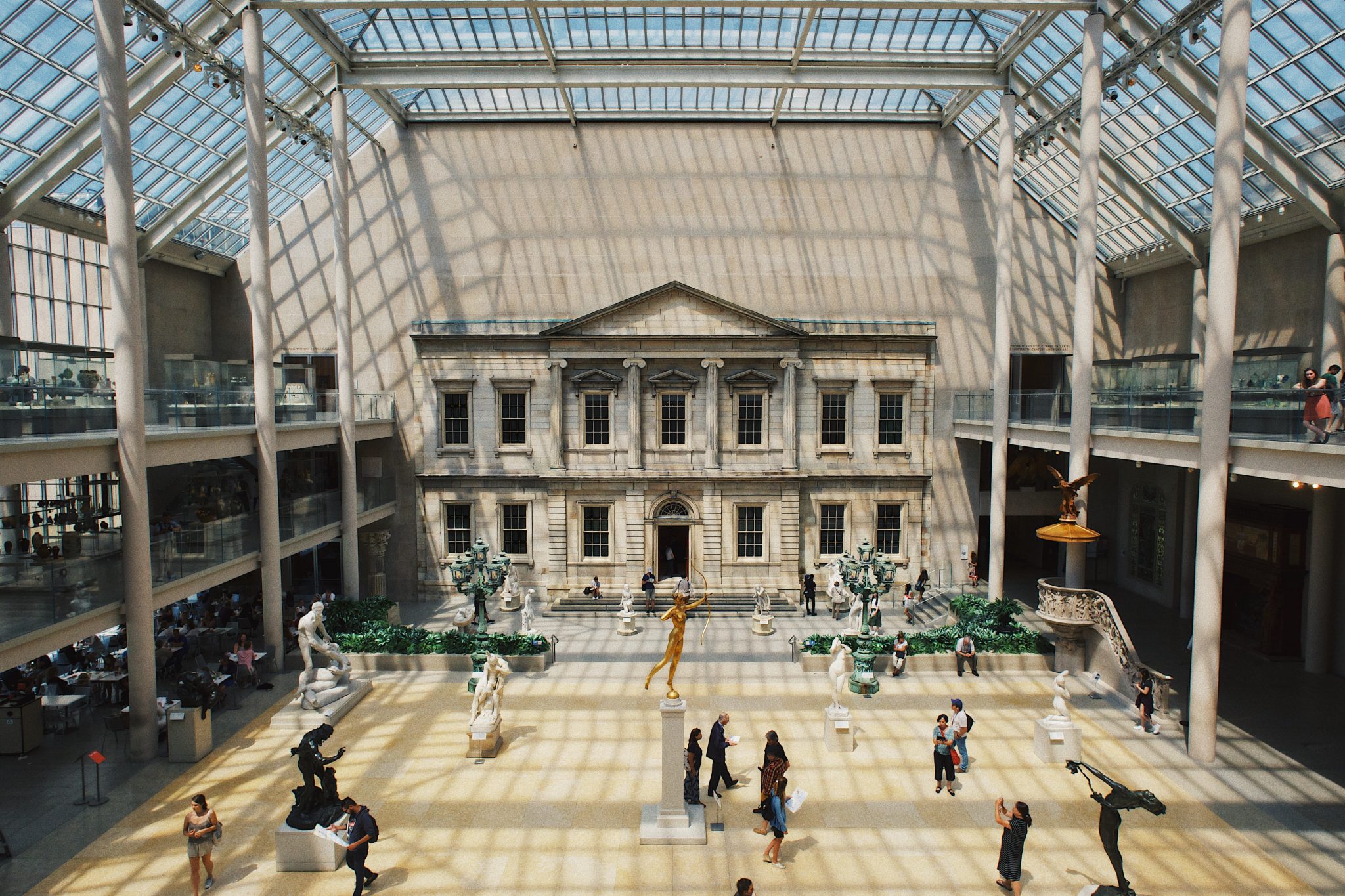 Discovering the World’s Most Iconic Museums | Mavigadget - Blog