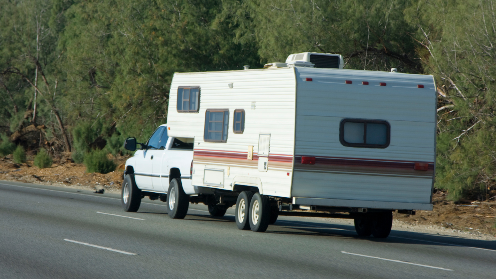 14 Must Have Camping Trip Items Every Camper Needs | Mavigadget - Blog